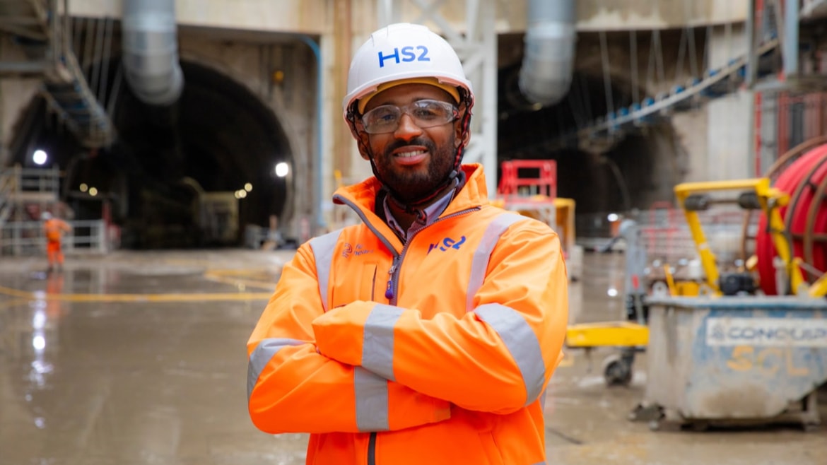 School teacher heads back to class for an HS2 apprenticeship - SCS